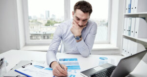 懸念とは？｜正しい意味や使い方、類語を例文付きで解説 | マナラボ