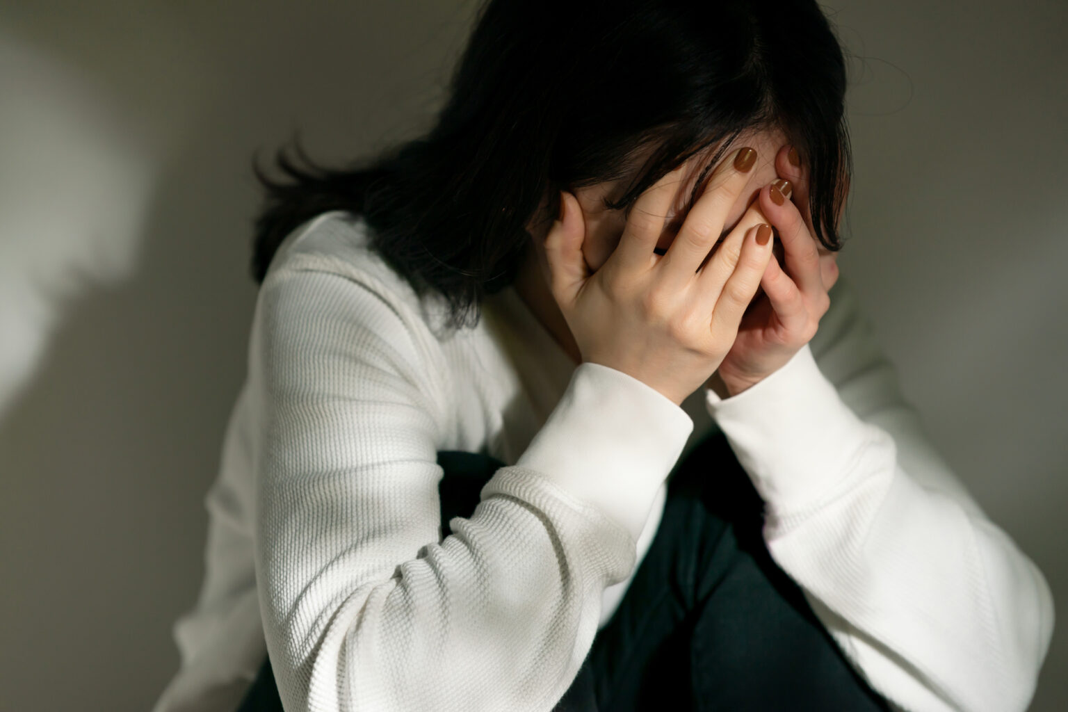「メンヘラ」とは?意味や男女の特徴、対処法や改善方法まで解説 マナラボ